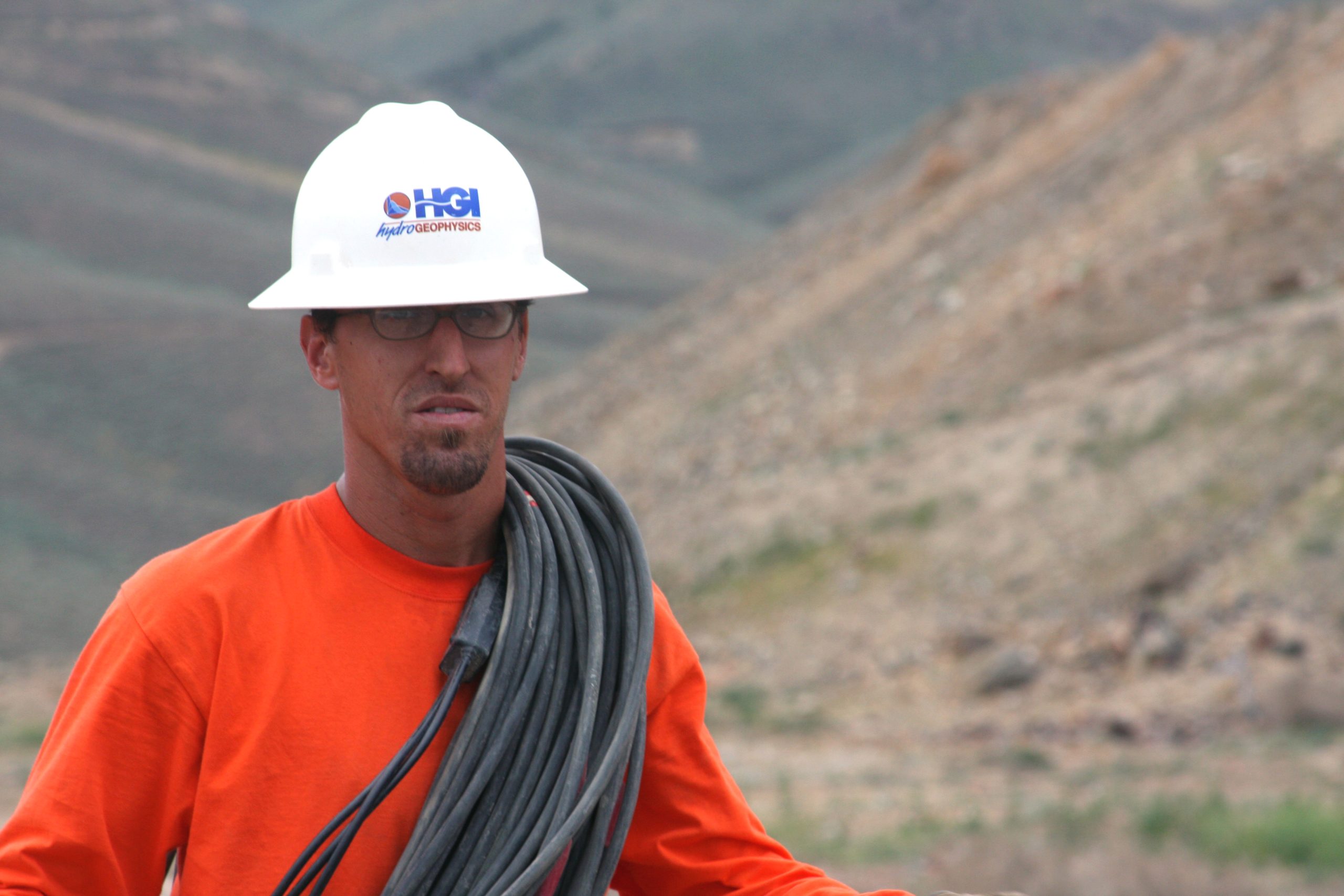 Chris with Cables - hydroGEOPHYSICS